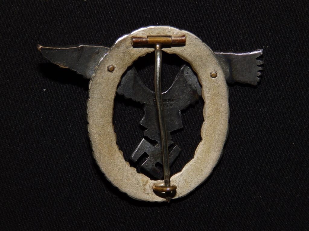 Air Force Pilot’s Badge, than “Fluegzeugführer Badge”Manufacturer: Carl ...