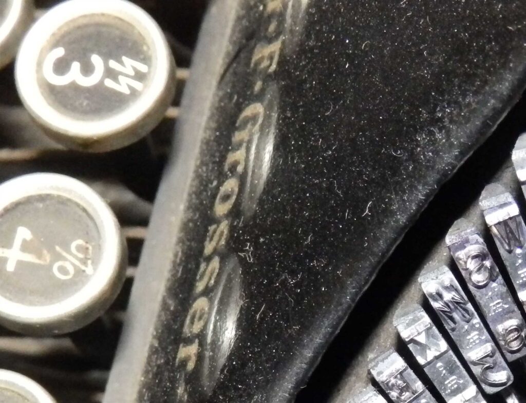 World War II typewriter with SS runes Groma T 1943 – Iron Cross collector