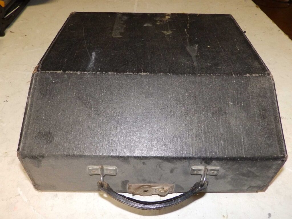 World War II typewriter with SS runes Groma T 1943 – Iron Cross collector