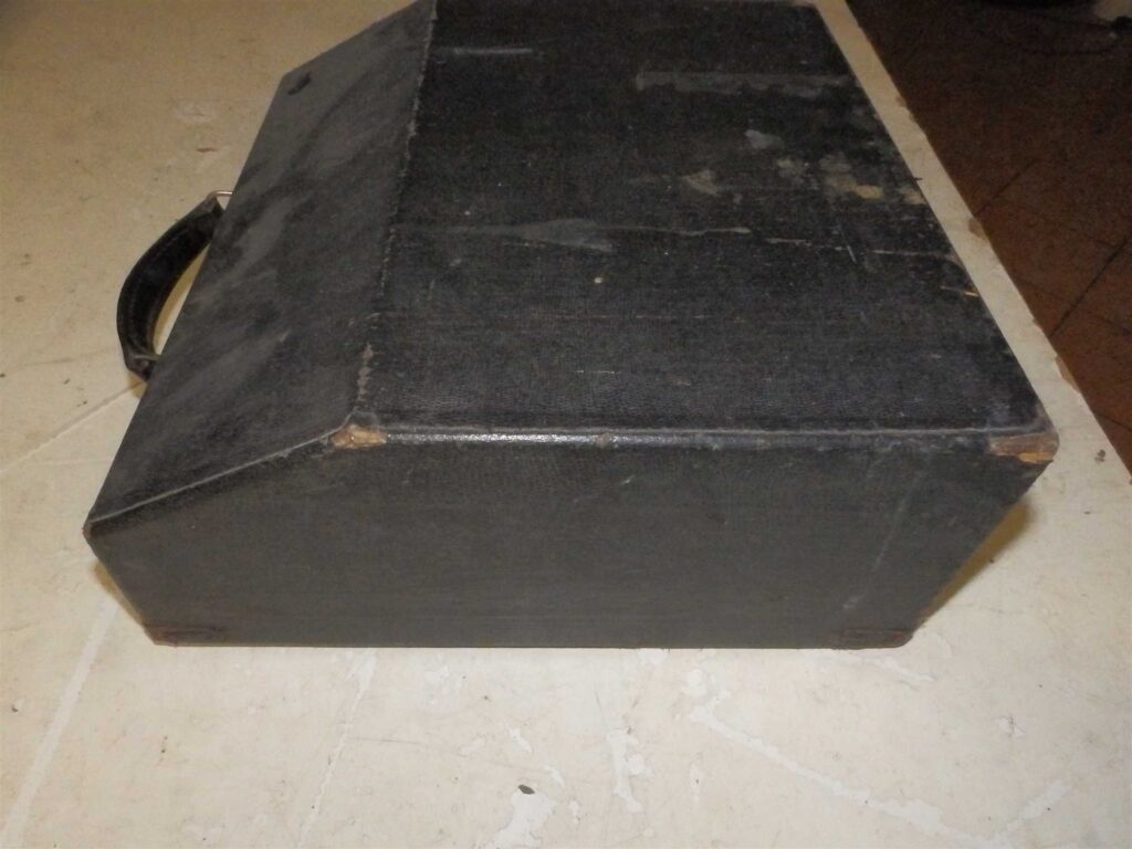 World War II typewriter with SS runes Groma T 1943 – Iron Cross collector